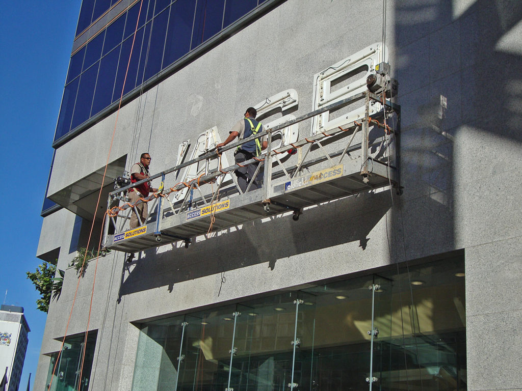 Swinging Stage – Pro Sign Services – Auckland Sign Installation Company